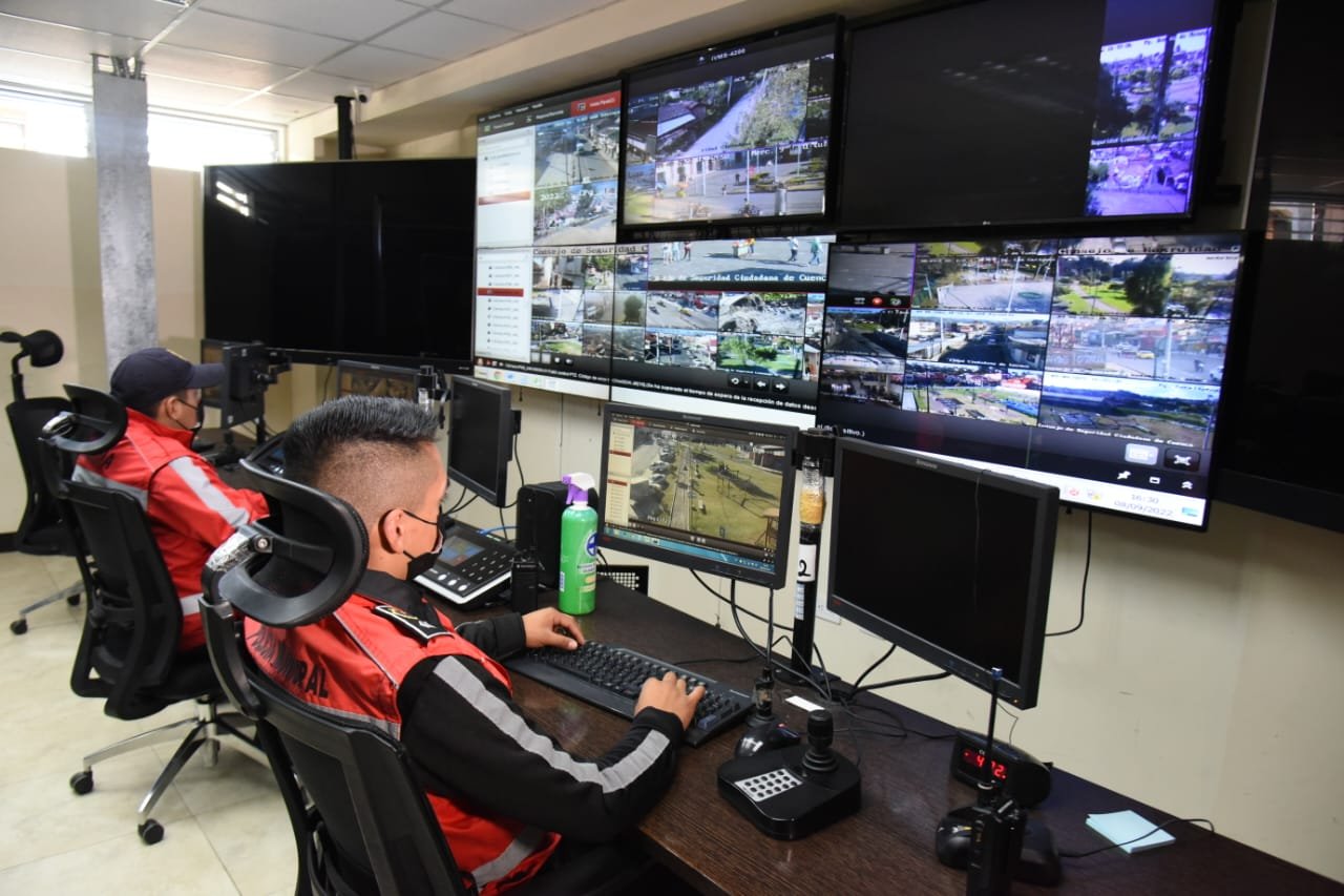 Alcaldía de Cuenca dotará de 38 sistemas de video vigilancia al ECU 911 – Consejo se deguridad ...
